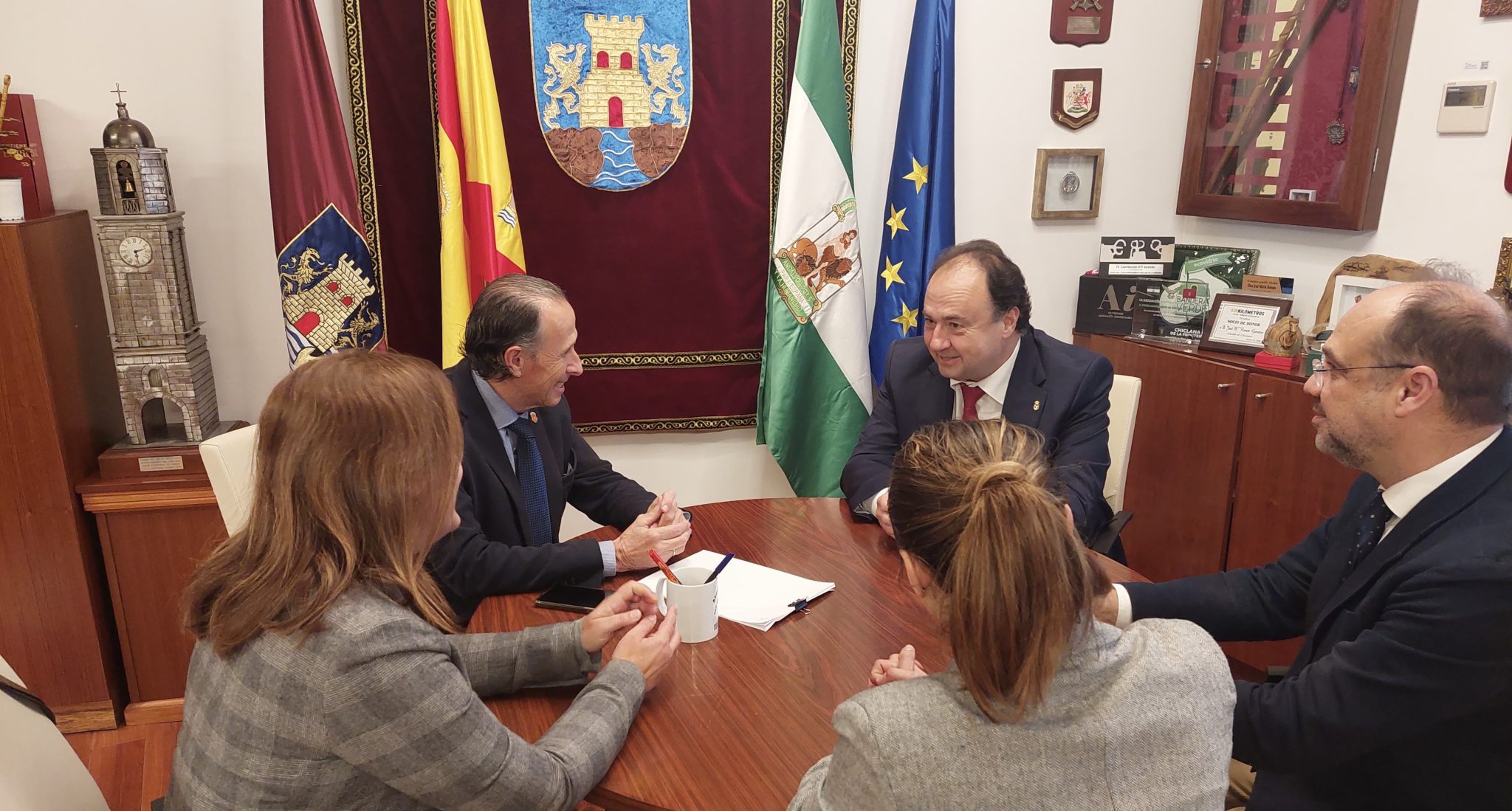 El rector de la UCA se reúne con la presidenta de la APBC y el alcalde ...